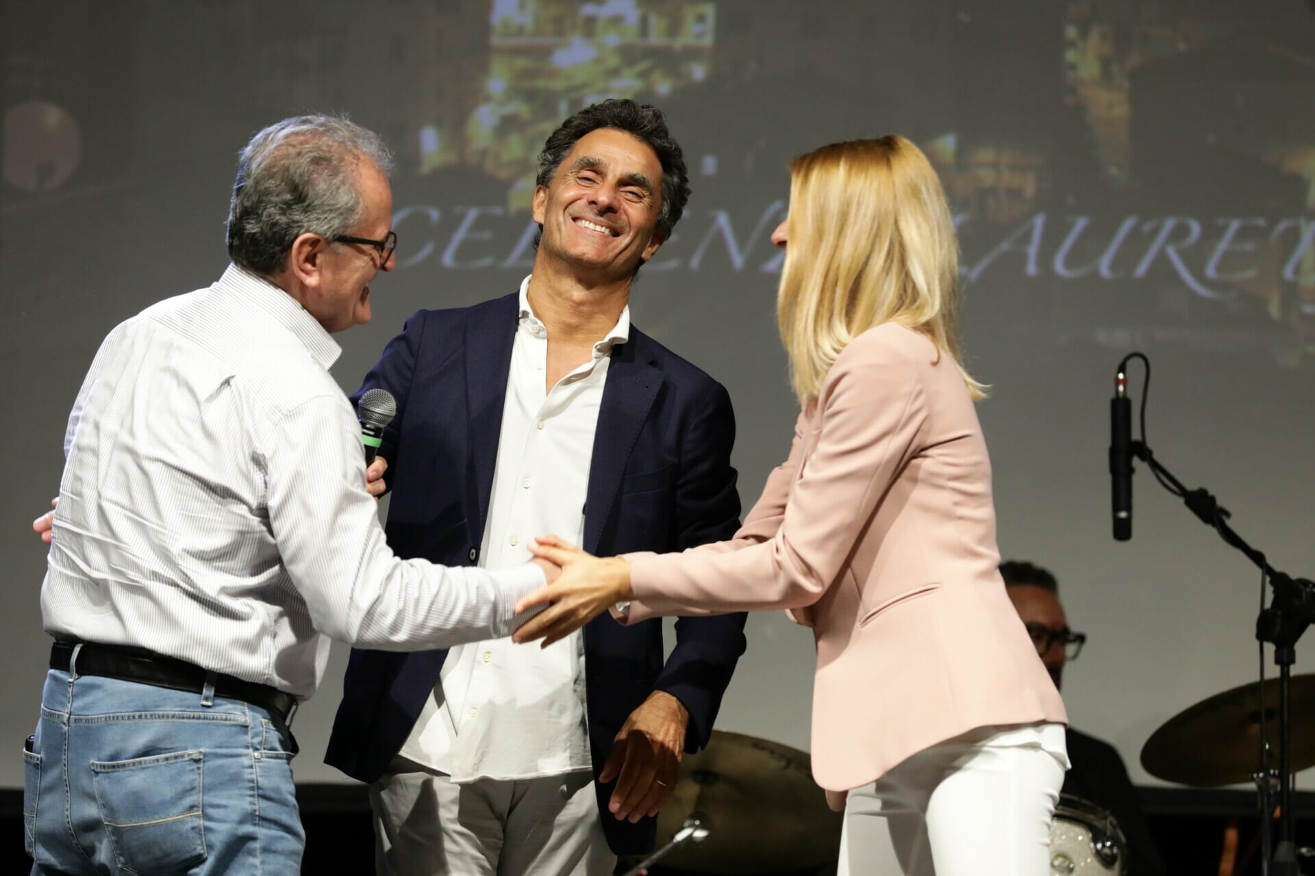 VIVERE OSIMO - Loreto: Premio "Loreto Meraviglia", Pieroni "è sempre bello celebrare il talento ...
